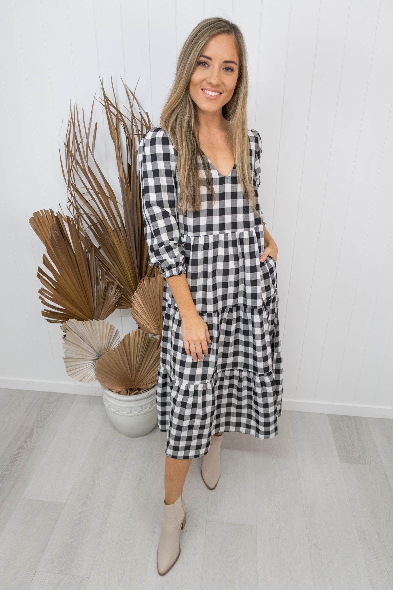 Kovi Dress- Gingham black/white – Her Top Shop